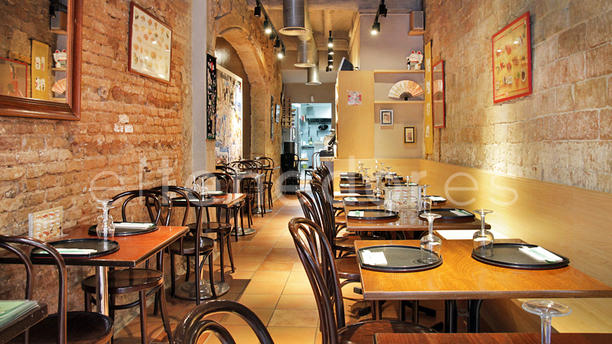 Rakumi - Japonés Restaurante de entrega a domicilio en - Barcelona